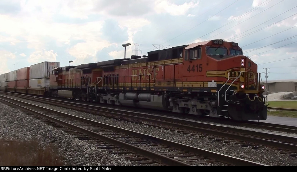 BNSF 4415 & 4403